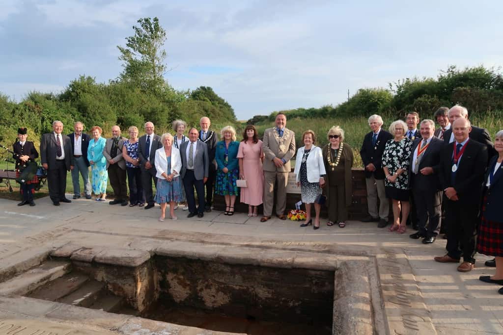 Robert Burns Commemorative Service Held at Brow Well