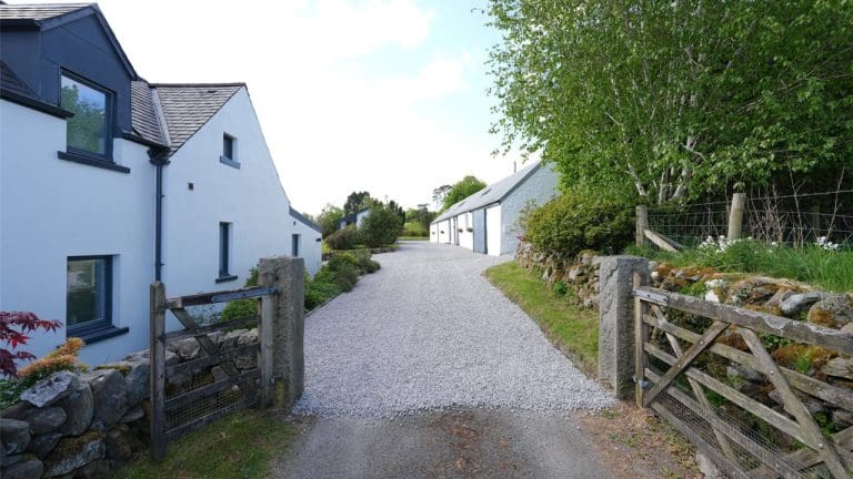 Opportunity To Own Stunning 12 Acre Rural Haven, Mulloch House